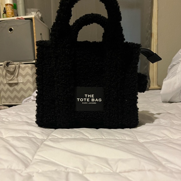 Marc Jacobs | Bags | Marc Jacobs Teddy Mini The Tote Bag | Poshmark